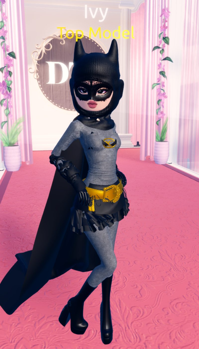 20 Best Outfit Ideas For The Dress To Impress Superhero Or Villain ...