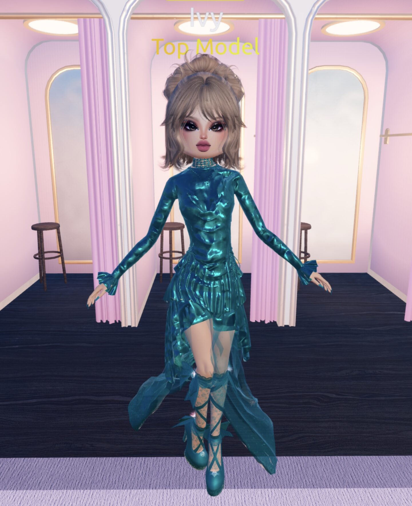 20 Best Outfit Ideas For The Dress To Impress Casino Night Theme
