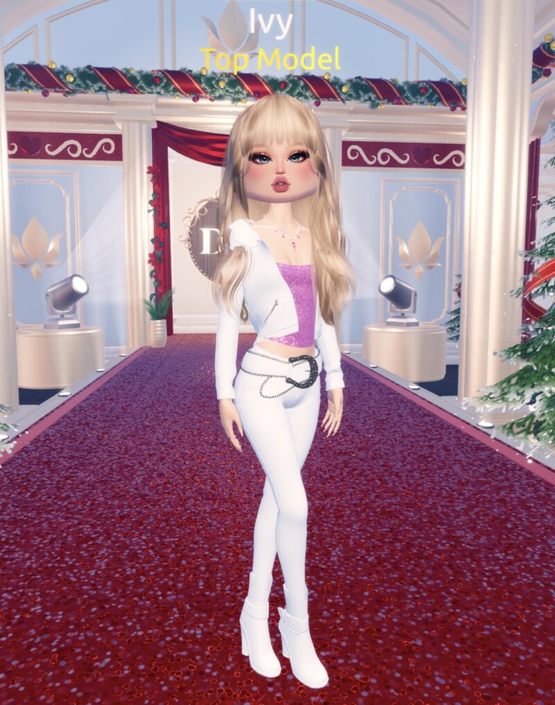 20 Best Outfit Ideas For The Dress To Impress 2010s TV Show Theme