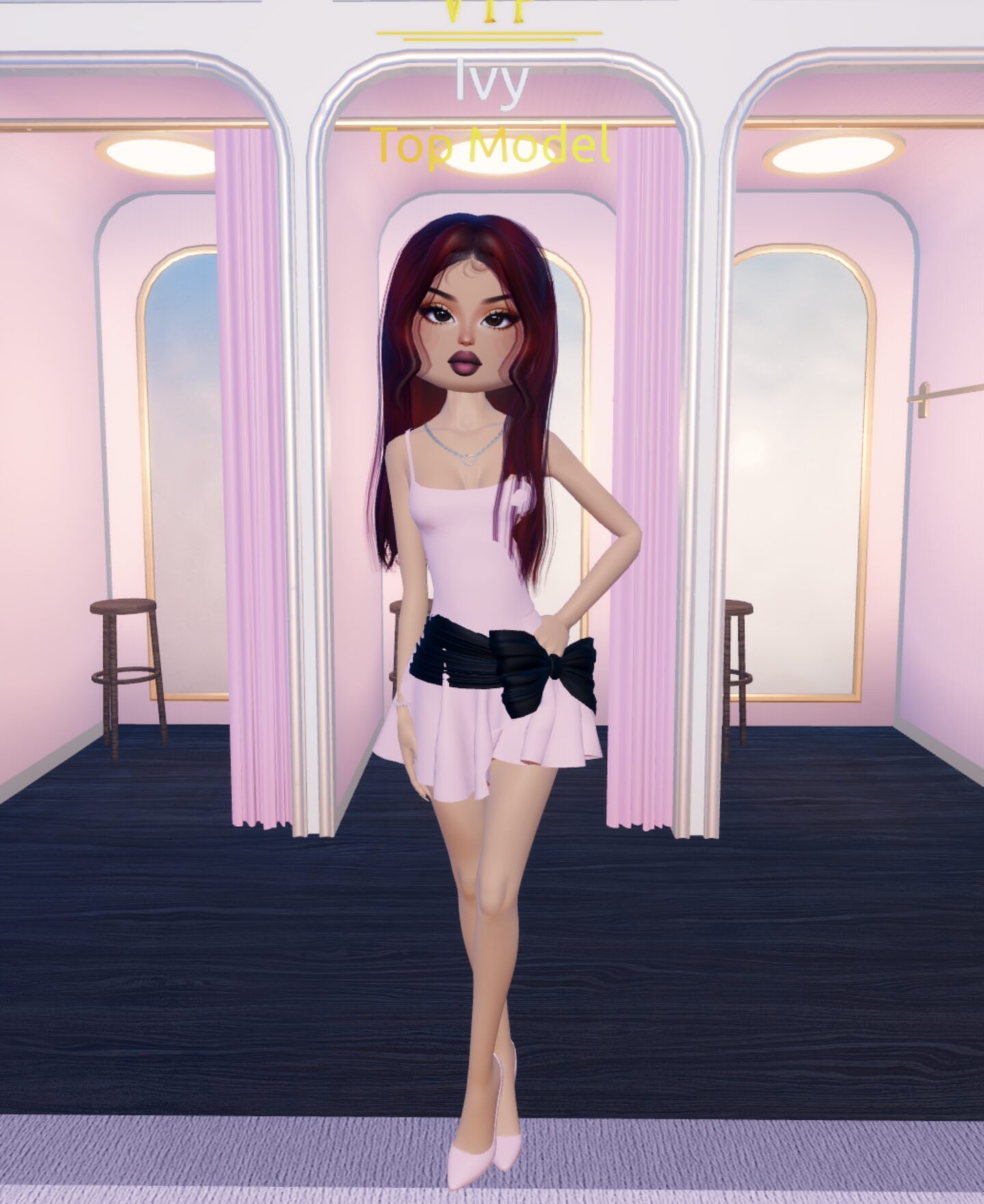 20 Best Outfit Ideas For The Dress To Impress 2010s TV Show Theme