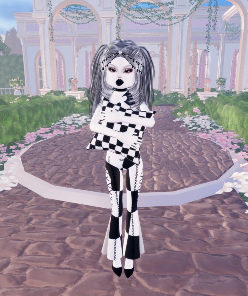 20 Best Outfit Ideas For The Dress To Impress Chessboard Theme - DTI Girls