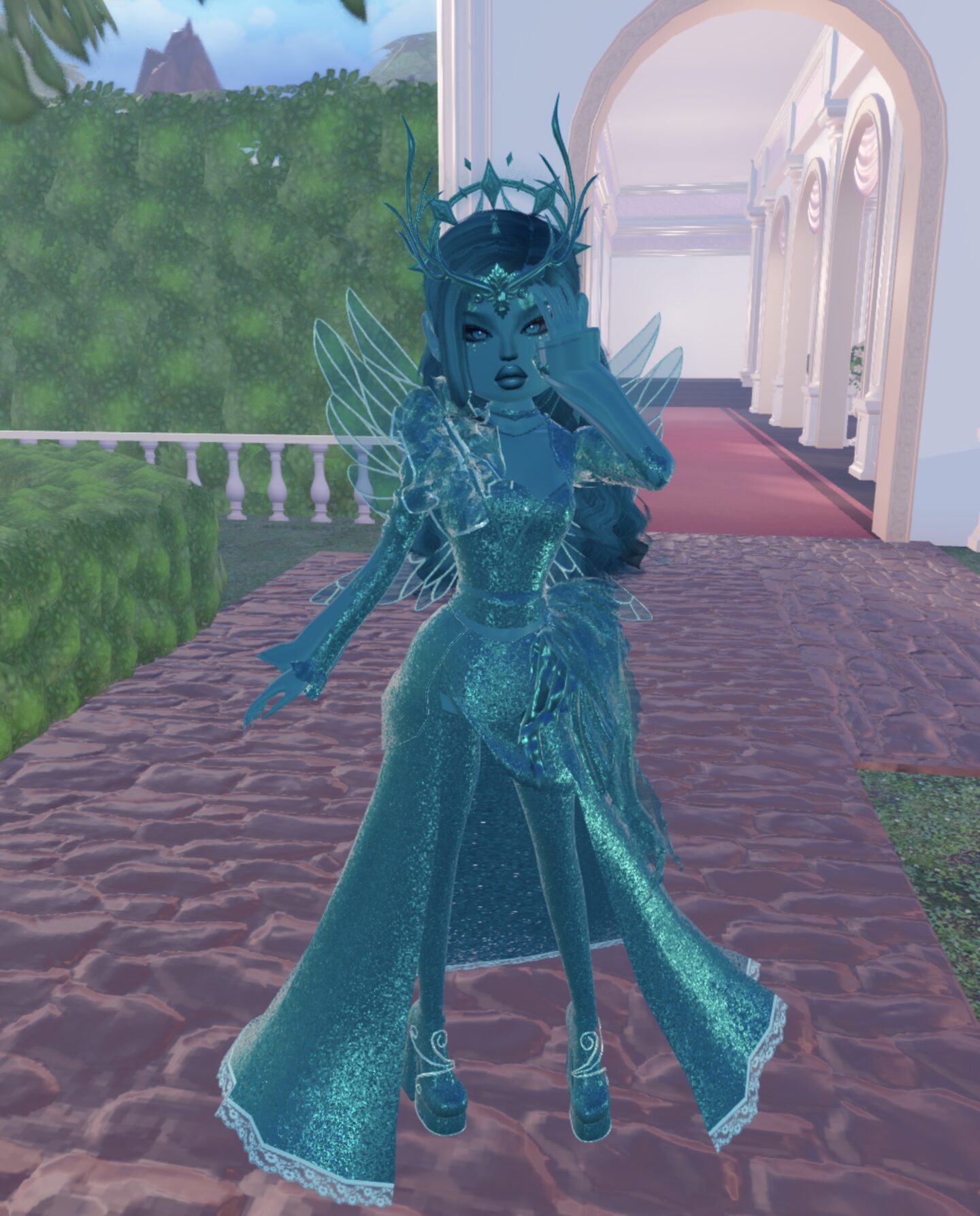 3 Outfit Ideas For The Dress To Impress Metamorphosis Theme